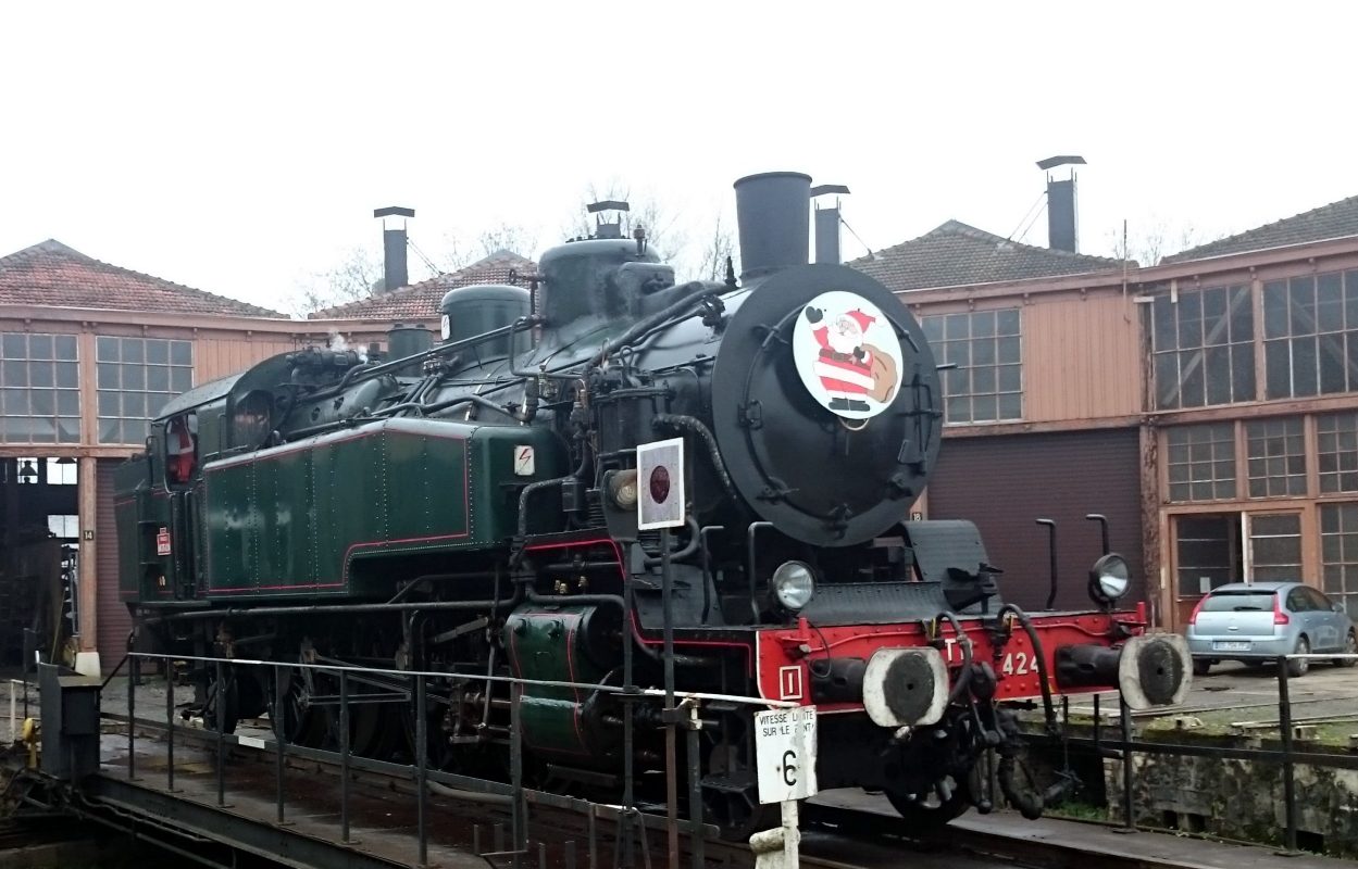 Steam Locomotive at the Living Train Museum ⋆ SECRETS OF PARIS